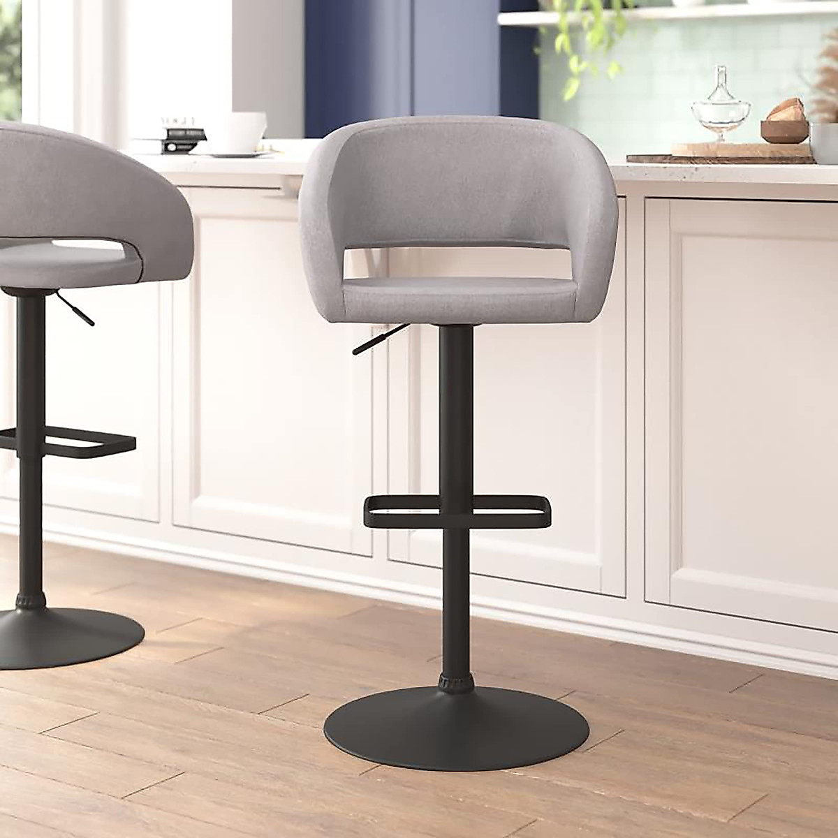 Flash Furniture Erik Comfortable & Stylish Contemporary Barstool with Rounded Mid-Back and Foot Rest, Adjustable Height - Gray Fabric with Black Base
