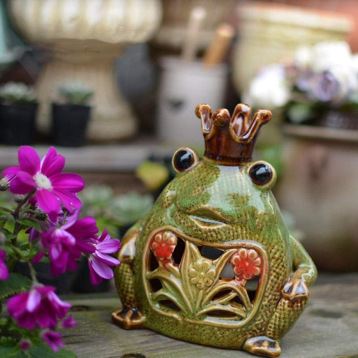 YJRZT Sculptures Statue Figurine Ornaments Hollow Ceramic Crown Frog Prince Aromatherapy Candlestick Decoration Garden Garden Desktop Home Decoration