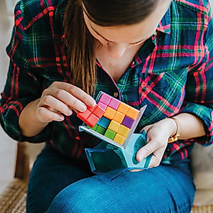 SmartGames Cubiq 3D Cube Building Game for 1 or 2 Players Ages 7 - Adult