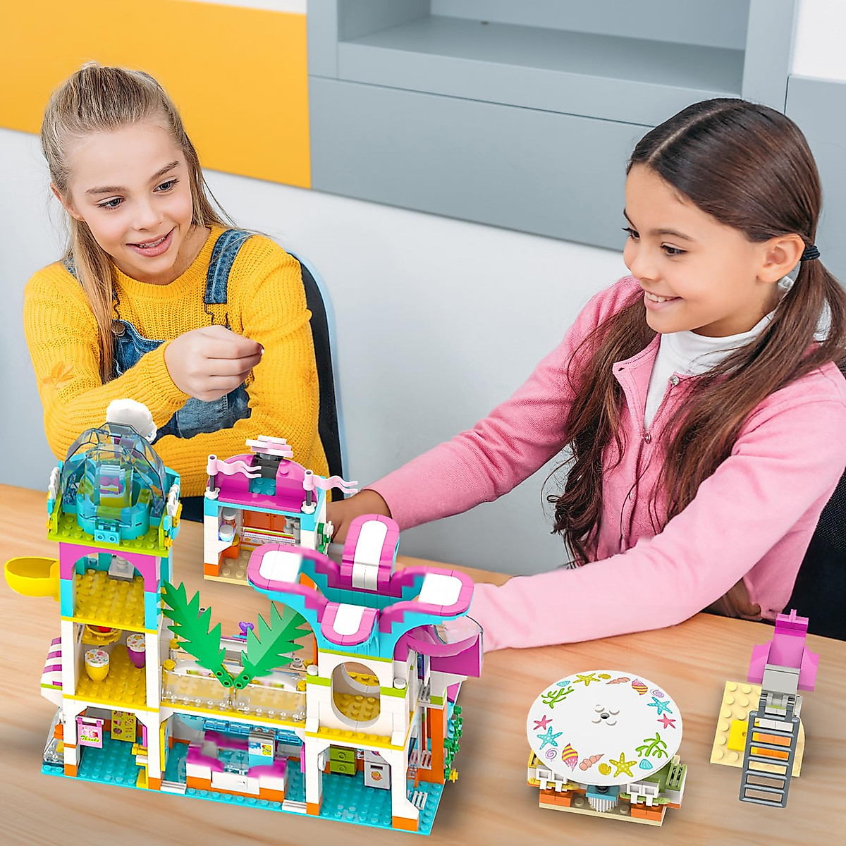 Friends Summer Fun Water Park Building Set Featuring Ice-Cream Cart, Shower Room, Beach Chairs and Lifeguard Stand, STEM Toy Roleplay Gift for Kids Boys Girls Aged 6-12 (875 Pieces)