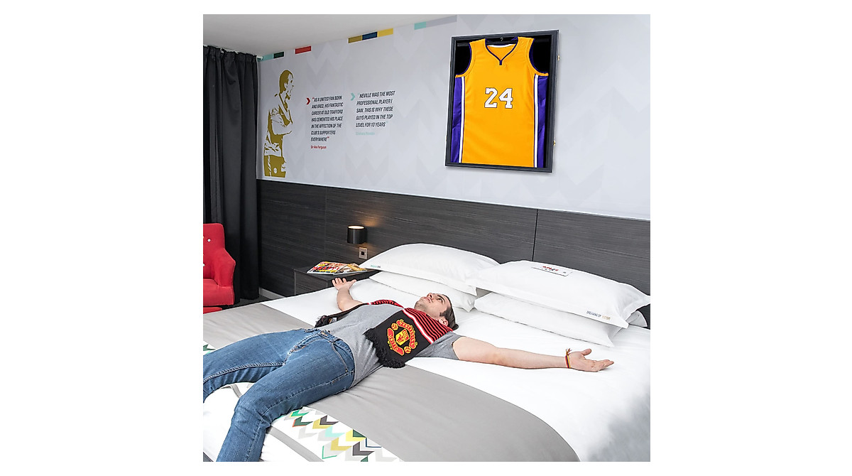 Grintus Jersey Display Case - 98% UV Protection