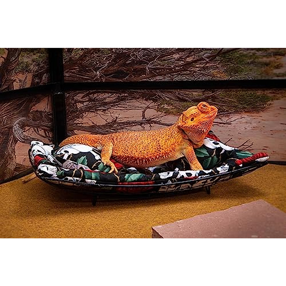 Chaise Lounge for Bearded Dragons, Skulls and Roses Fabric