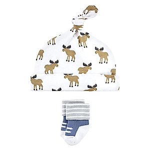 Hudson Baby Unisex Baby Cap and Socks Set, Woodland, 0-9 Months