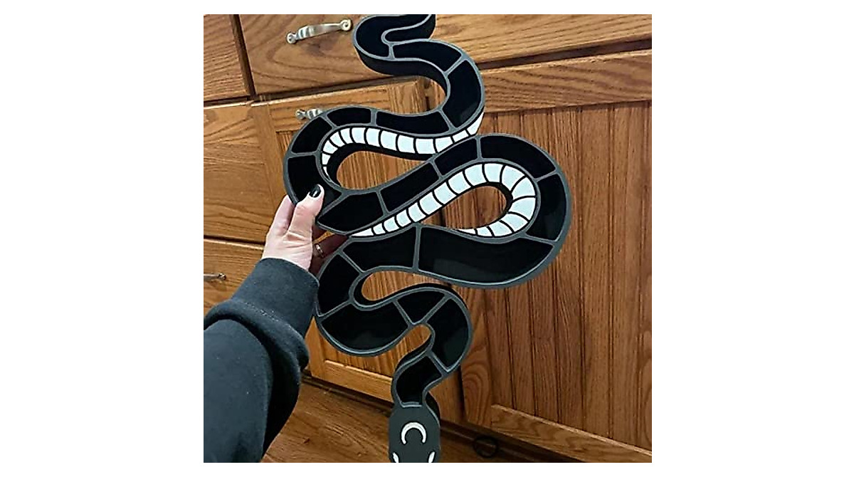 COUNTOOZQ Snake Shape Floating Shelves for Crystals & Decor