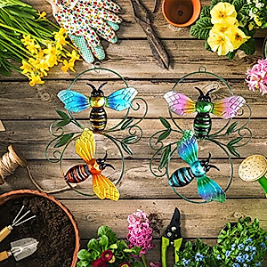 ASAKOKEA Metal Wall Sculpture Cute Bee Outdoor Garden Decor Yard Art Lawn Piato Decorations for Outside - Set of 2
