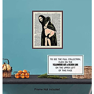 Mona Lisa Graffiti Mural Dictionary Art Print - Vintage Upcycled Wall Art Poster- Modern Chic Home Decor for Bathroom, Bath, Bedroom, Dorm Room - Cool Gift for Banksy Fans, 8x10 Photo Unframed