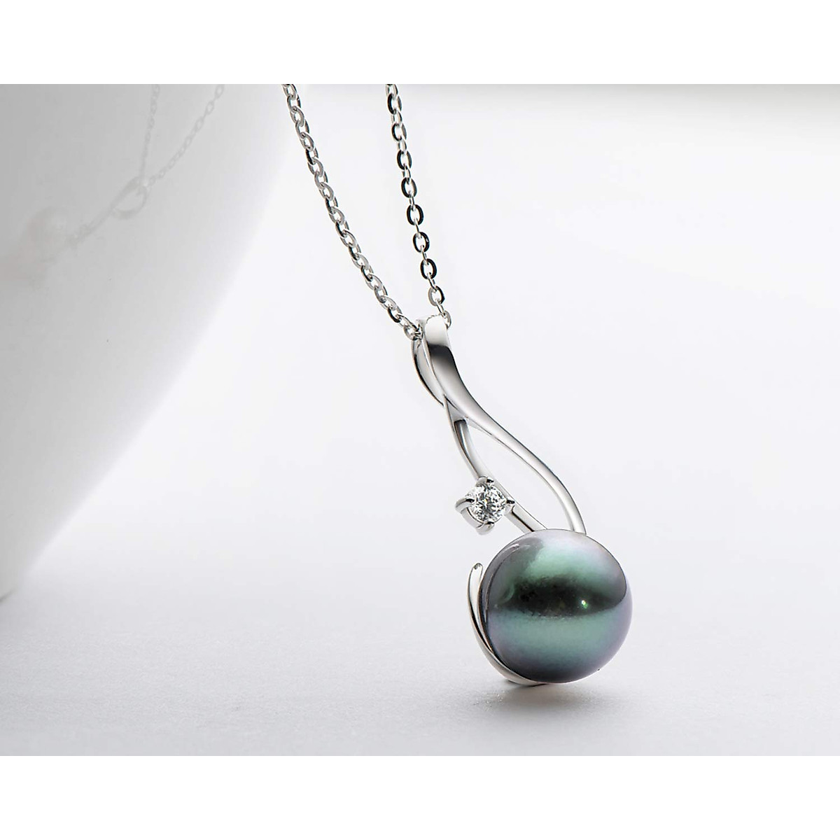 DENGGUANG Tahitian Black Pearl Necklace Genuine 9.5-10mm Round South Sea Cultured Pearl Pendant 18K Gold Plated 925 Sterling Silver- Jewelry Gifts for Women Wife Mom Daughter