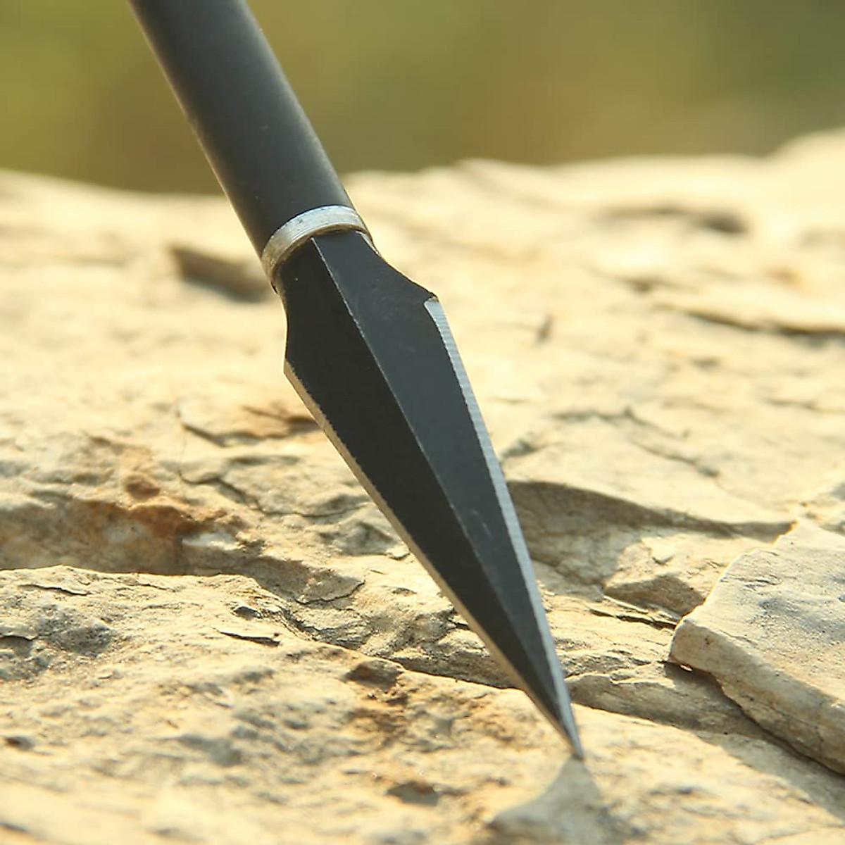 SOPOGER Archery 30inch Carbon Arrows 12 Pack and 6 Pack Hunting Broadhead Set Archery Arrow for Compound Bow & Recurve Bow Spine 500 Hunting Arrow with Removeable Tips Practice Target Shooting (Black)