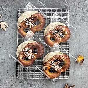 200pcs 6 x 7 Inch Baking Patterns Self Adhesive Packaging Bags, Clear Plastic Bags, Self Sealing Cellophane Bags Thick OPP Resalable Treat Bags for Packaging Bakery, Cookies, Homemade Bread Daily Use