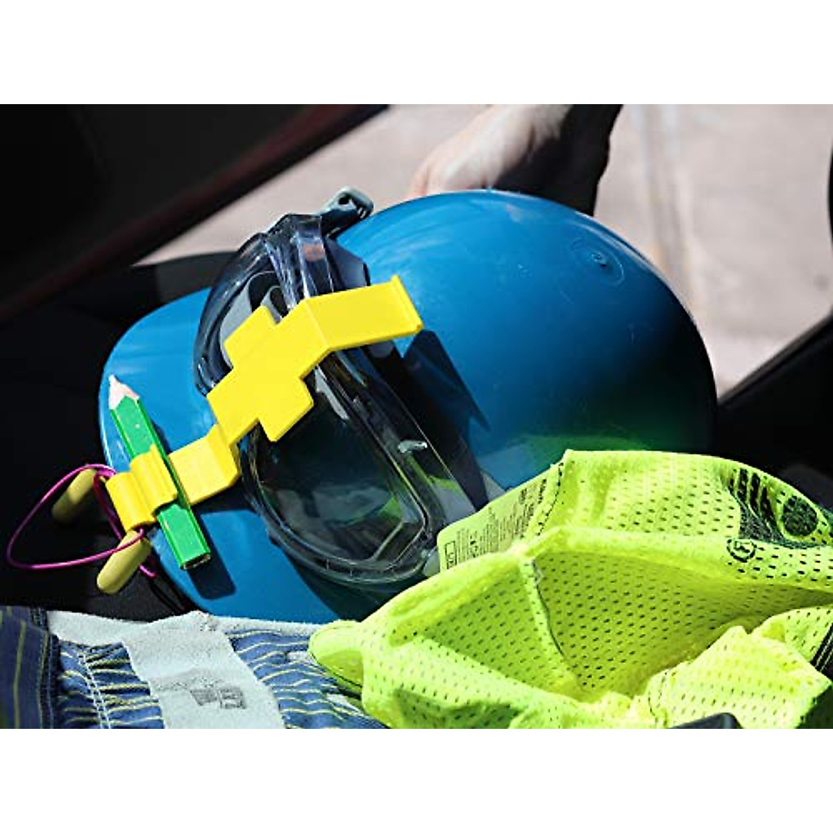 Glove Guard Goggle Guard Clip (White)