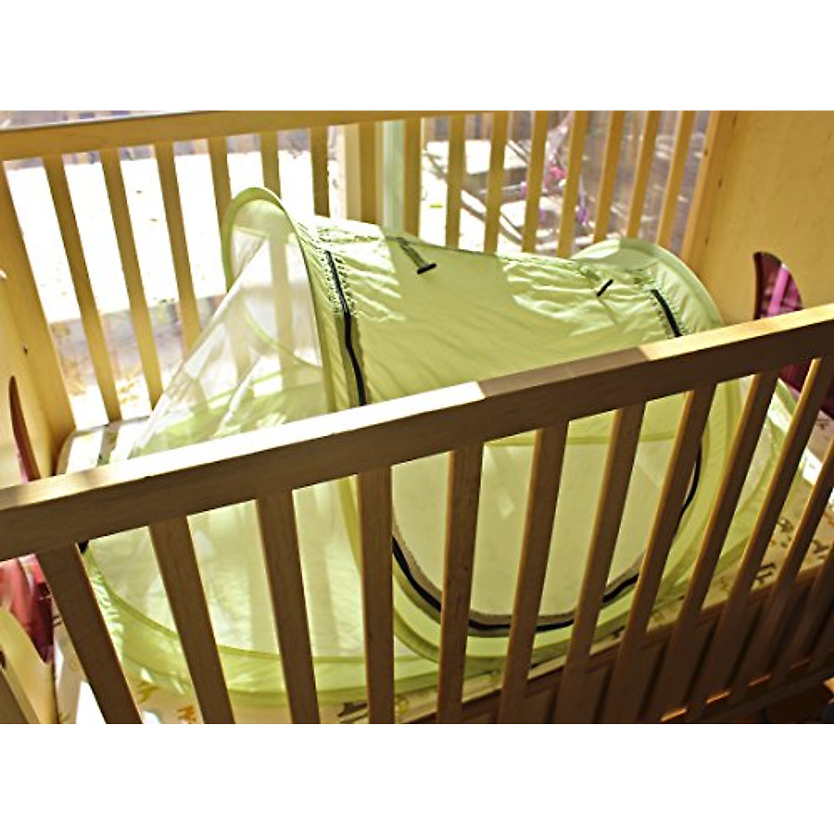 MooMooBaby Pop-Up Baby Beach Crib Tent