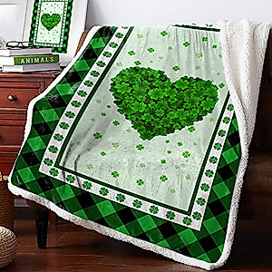 Green Shamrock Leaves Love Heart Sherpa Flannel Throw Blankets Thick Reversible Plush Fleece Blanket for Bed Couch Sofa Decor Irish Saint Patrick's Day Ultra Soft Comfy Warm Fuzzy TV Blanket 39x49in