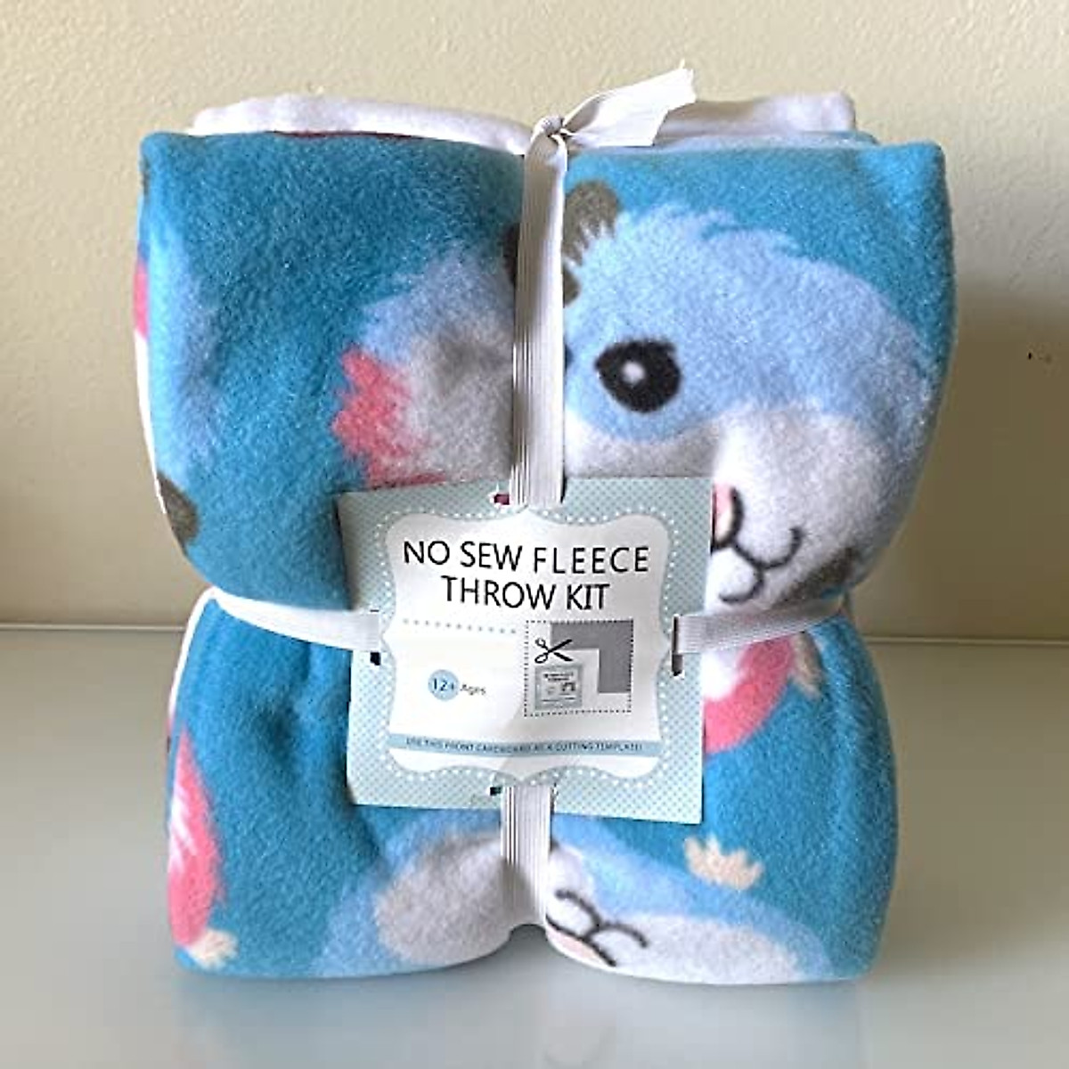 Guinea Pigs Blue Premium Anti-Pill No-Sew Throw Fleece Fabric Kit (50x60)