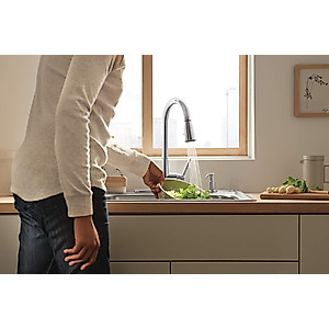 Peerless P7947LF Precept Pull-Down, 1.5 GPM Flow Rate, Chrome