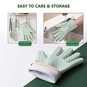 Yawcas Heat Resistant Silicone Oven Mitt,Oven Gloves with Fingers, Super Grip, Food Grade, Waterproof, for Cooking & Baking, Light Green, 2 Pack