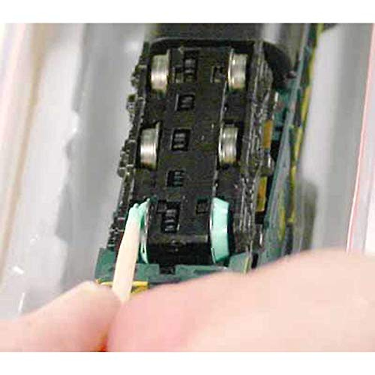 BULLFROG SNOT Liquid Plastic Traction Tire 1oz BFS1 Misc. Train Accys Non Scale