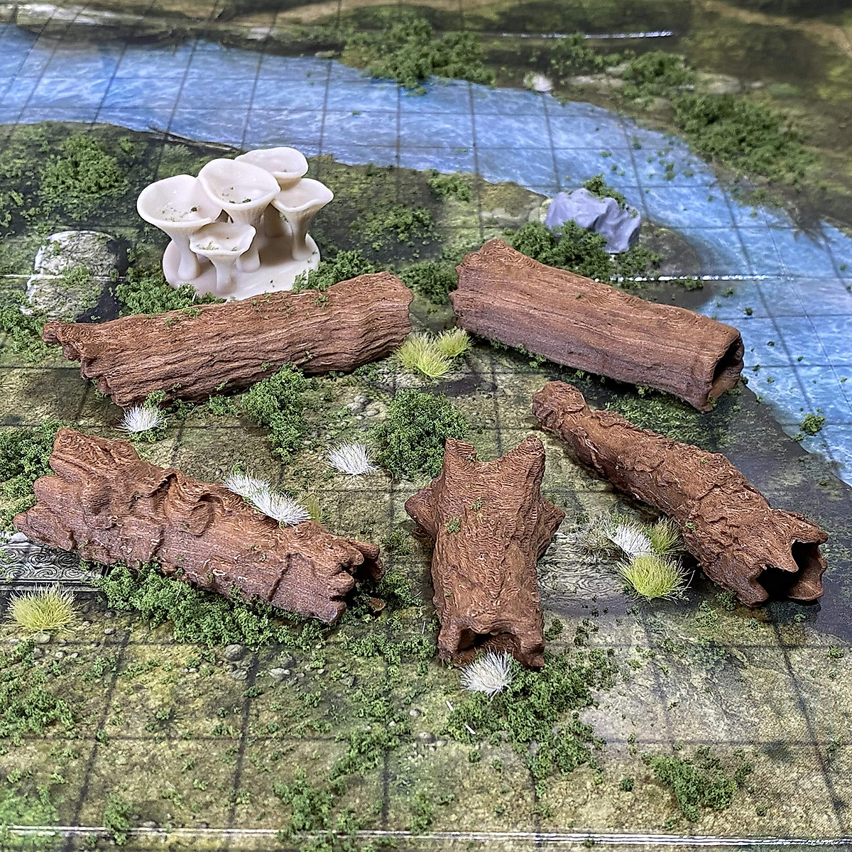 Extruded Gaming Hollow Oak Logs with Giant Fungus