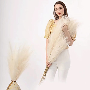 PEMUISE Pampas Grass Decor Tall 43'' 4pcs Pompous Grass Artificial Flowers Faux Pampas Grass Decor Plants Tall Bohemian Style Vase Filler Pampas Grass Branches for Home Office Decor (Beige)