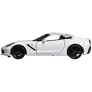 Maisto 1:24 Scale 2014 Corvette Stingray Coupe Diecast Vehicle (Colors May Vary)