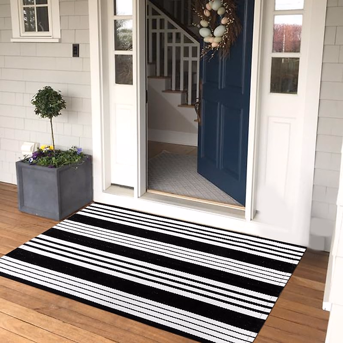 OJIA Black and White Outdoor Rug 3 x 5 ft Cotton Hand-Woven Striped Porch Rug Machine Washable Entry Rug Indoor/Outdoor Area Rug Front Door Rug Floor Mat for Farmhouse/Living Room/Home Entrance