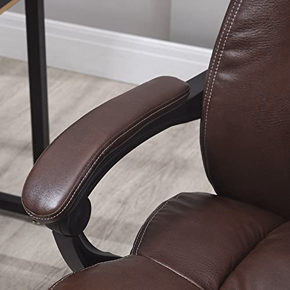 Vinsetto High Back Massage Office Chair with 6-Point Vibration, 5 Modes, Executive Chair, PU Leather Swivel Chair with Reclining Back, and Retractable Footrest, Brown