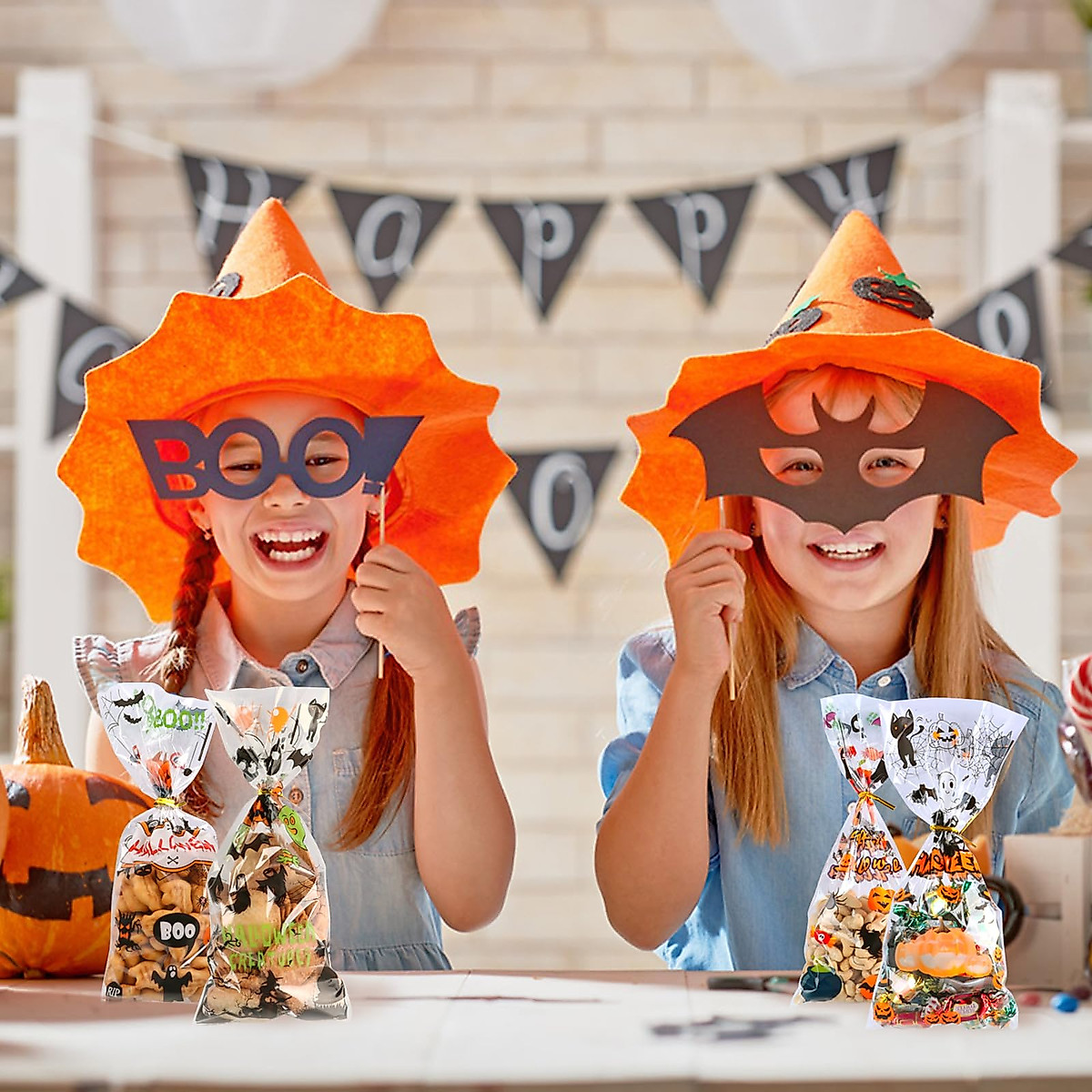 TOEKSIX Halloween Cellophane Treat Bags, 180pcs Halloween Trick or Treat Goodie Bags with 200pcs Gold Twists for Snacks Cookies Candies Packing, Skeleton Man Halloween Candy Bags Party Favor Supplies