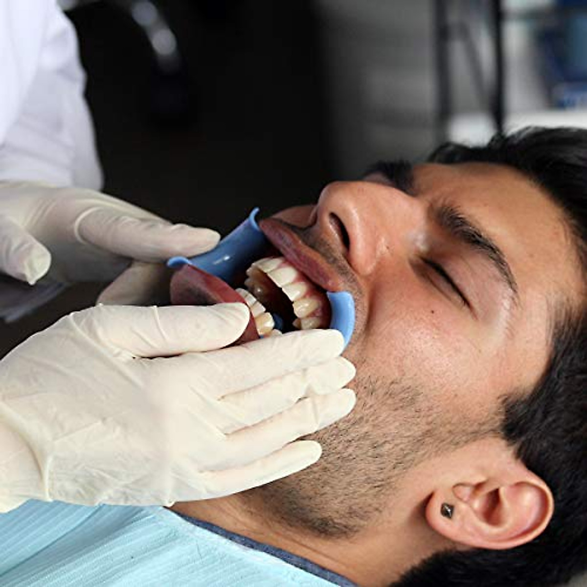 BEYOND FLEXIBLUE Comfort Cheek Retractors | Disposable Dental Cheek Retractors | Plastic Mouth Opener - Medium 10pk