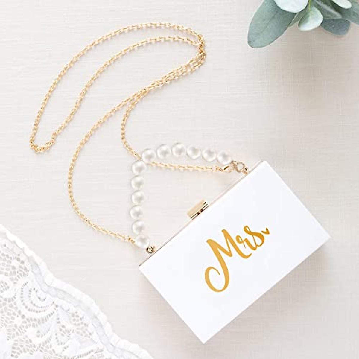 Bride Clutch Purse MRS Clutch for Wedding Day, Mrs Acrylic Purse with Hand-carried Pearl Chain and Metal Crossbody Chain, Bridal Shower Engagement Gift for Bride Honeymoon