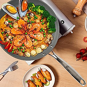 Flamingpan 10.5 Inch Nonstick Frying Pan, Internal Ceramic Coating, Smooth and Easy to Clean, Non-stick Frying Pan has great permeability and versatility, Skillet for Use in Family, Party and Party.
