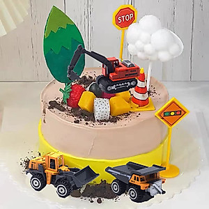 Mini Engineering Cars Diecast Construction Vehicles Metal Engineering Cars Set Toys Mini Assorted Construction Vehicles Stacker Big Forklift Heavy Duty Roller Excavator for Children Boys Party Favors