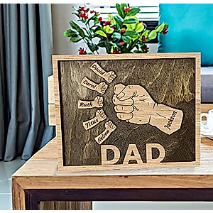 Personalized Fists Fathers Day Wood Sign, Custom Dad Plaque Family Tree Frames Wooden Plaques Decor Engraved Family Names Desk Plaque for Dad、Daddy、Papa、Grandpa from Daughter, Son,Wife - Dad、Grandpa Gifts