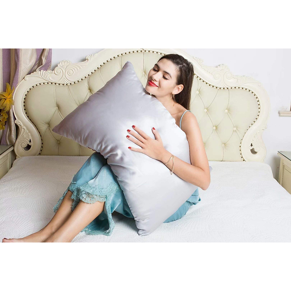 BlueHills 22 Momme 100% Pure Mulberry Natural Soft Both Sides Silk Pillowcase for Hair and Skin Hidden Zipper Luxurious 2 Pack Fine Silk Pillow Cases Gift Set (Gift Pack 3 Piece Queen, Silver Grey)