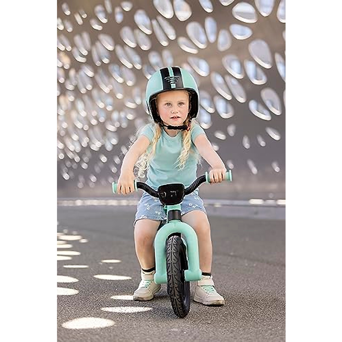 Chillafish Bmxie² Lightweight Balance Bike with Integrated Footrest and Footbrake for Kids Ages 2 to 5 Years, 12-inch Airless Rubberskin Tires, Adjustable Seat Without Tools, Minth