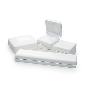 Timeless Love 1/10 CTTW Diamond Heart Shaped Pendant Set in Sterling Silver with Gold Plating, Necklace with 18" Chain, Dainty Jewelry for Women, Luxury Fashion Pendant Necklaces for Women or Girls…