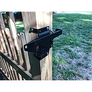 HILLMASTER Heavy Duty Self-Locking Gate Latch for Wooden Fence, Post Mount Automatic Gate Lock Gravity Door Latch Hardware for Secure Pool, Outdoor Garden, Metal Gates Vinyl Fence, Black Finish