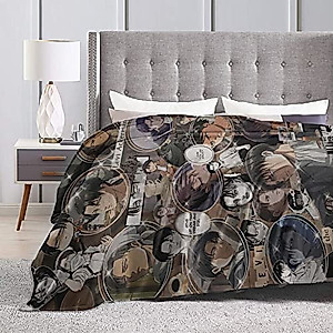 Anime Throw Blanket Levi Ackerman Throw Blanket Ultra-Soft Flannel Blanket