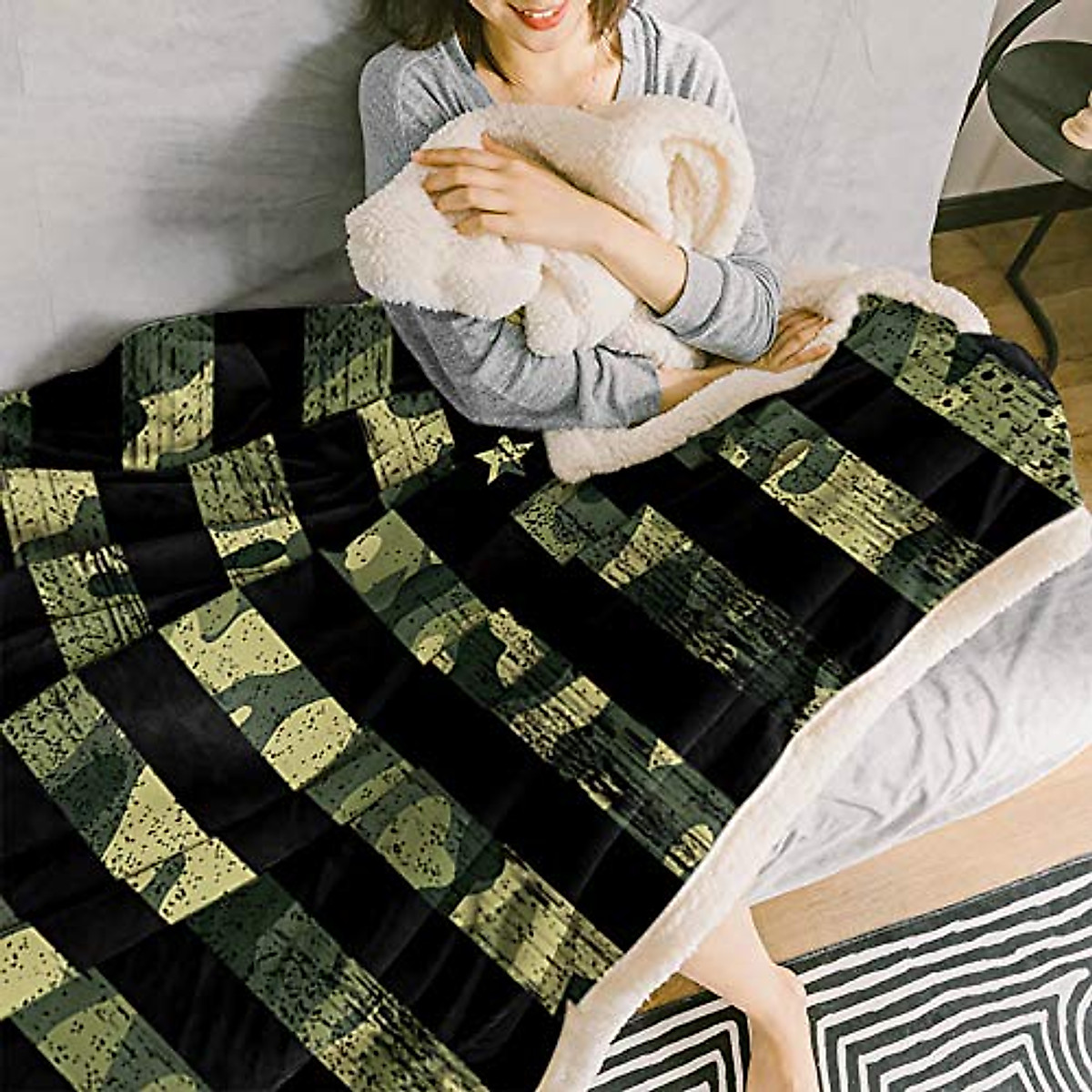 Sherpa Fleece Blanket,Camo American Flag Patriotic Stars and Stripes Bed Blanket Soft Cozy Luxury Blanket 40"x50",Fuzzy Thick Reversible Warm Fluffy Plush Microfiber Throw Blanket for Couch Bed Sofa