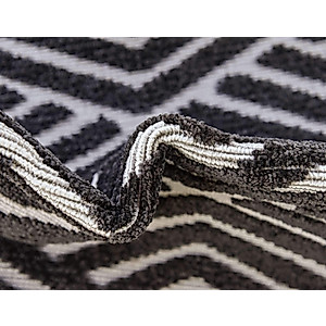Unique Loom Sabrina Soto Outdoor Collection Modern, Vibrant, Carved Area Rug, 8 ft x 8 ft, Black/Ivory