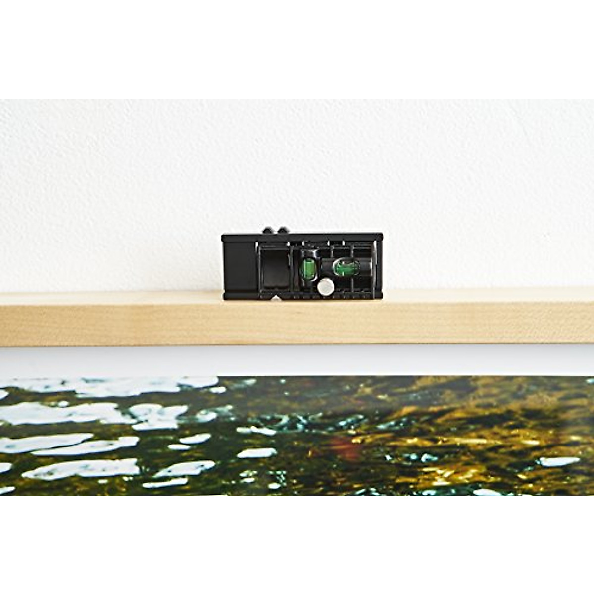 ADD AN INCH TOOL, Measuring tool for exact measurements in corners, accurate level marking and locks for repeated marks.