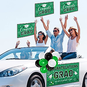 40 Pieces Graduation Party Decorations 2022 Graduation Parade Car Supplies Kit Congratulations Grad Car Banner with Rope, Graduation Car Flag, Hanging Swirls and Latex Balloons (Green)