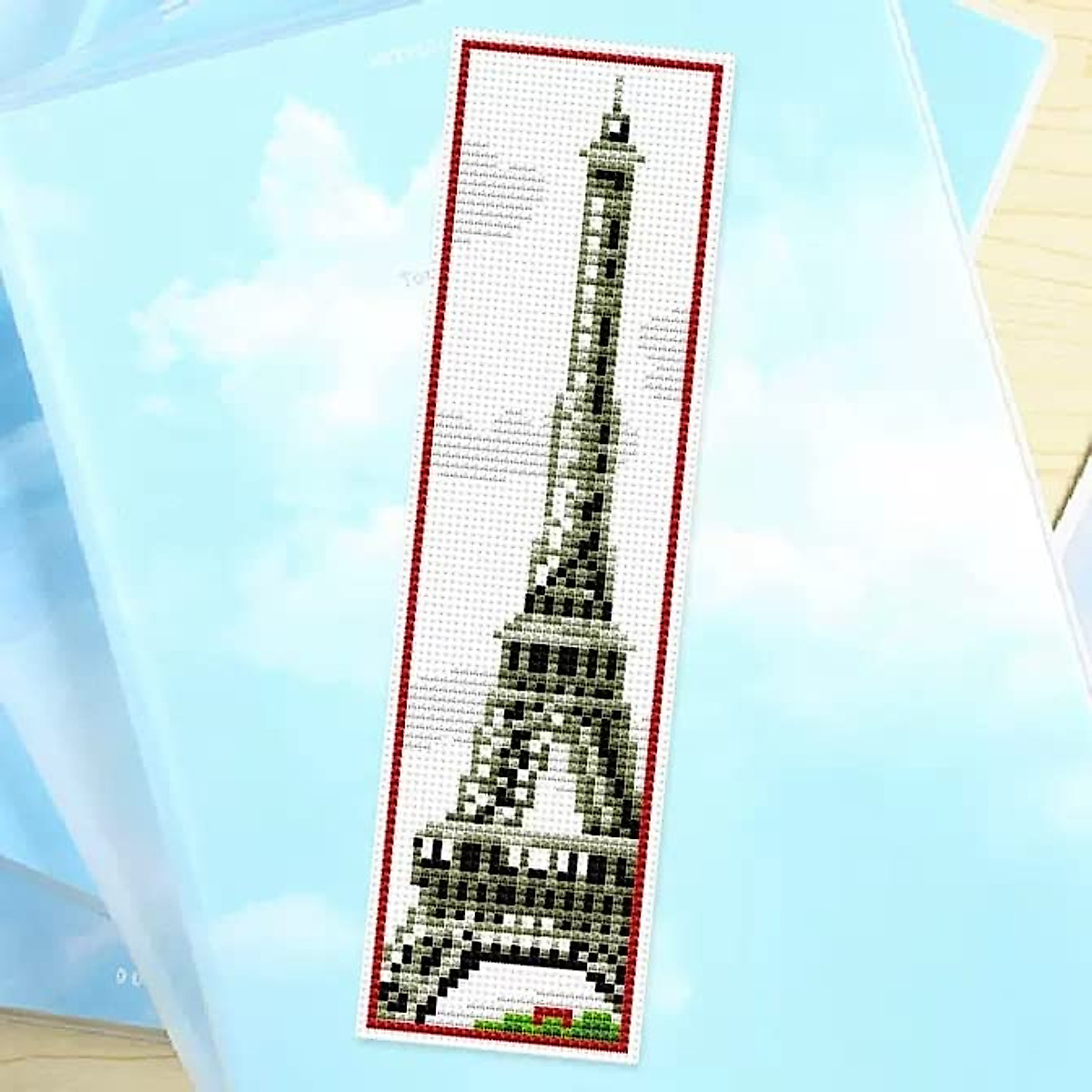 DIY Blank Canvas Black and White Eiffel Tower Bookmarks Counted Cross Stitch Kits for Adult Kid Beginner Embroidery Crafts Needlework Bookmark for Student Gift 20x6cm