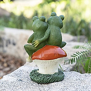 udensep Frog Garden Statues Outdoor Decor Resin Couple Frogs Sitting on Mushroom Statue Waterproof Outside Frog Figurines for Yard Patio Lawn Decorations