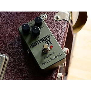 Electro-Harmonix Green Russian Big Muff Pi Fuzz Pedal