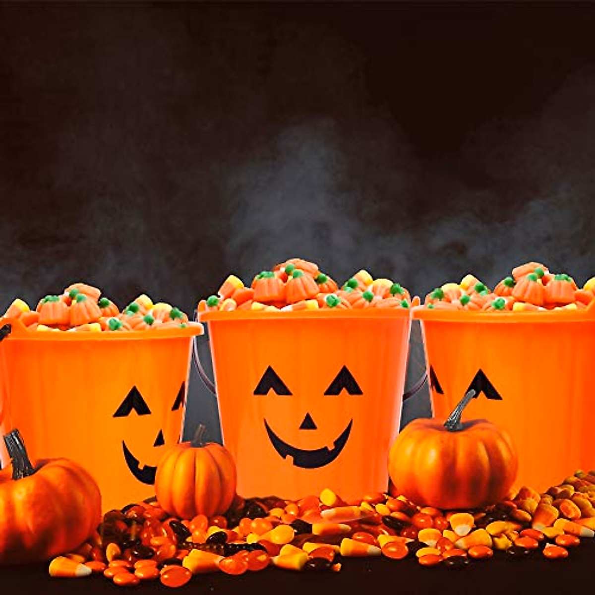 Triumpeek Halloween Pumpkin Trick Treat Bucket, Set of 6 Halloween Jack O Lantern Pails, Trick or Treat Bucket, Portable Plastic Candy Pumpkin Pails