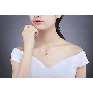 Cuoka Celtic Knot Necklace, 925 Sterling Silver Women's Triangle Irish Trinity Jewelry, 18" Rolo Chain, Heart Pendant, Celtic Culture Enthusiasts Gift