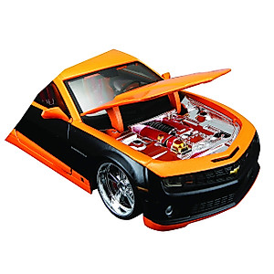 Maisto 1:24 Scale Design Assembly Line 2010 Chevrolet Camaro SS Die-Cast Vehicle - Colors May Vary