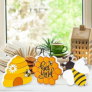 K1tpde 3PCS Farmhouse Honey Bee Tiered Tray Sign, Wooden Honey Bee Tiered Tray Sign Decoration, Bee Sign Kitchen Table Decor, Wooden Honey Sign for Garden Party Decor, Bee Happy Kitchen Decor