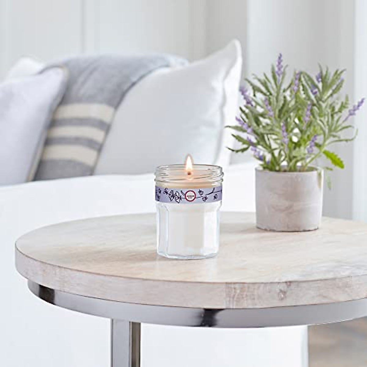 Mrs. Meyer's Soy Aromatherapy Candle, 25 Hour Burn Time, Made with Soy Wax and Essential Oils, Lavender, 4.9 oz