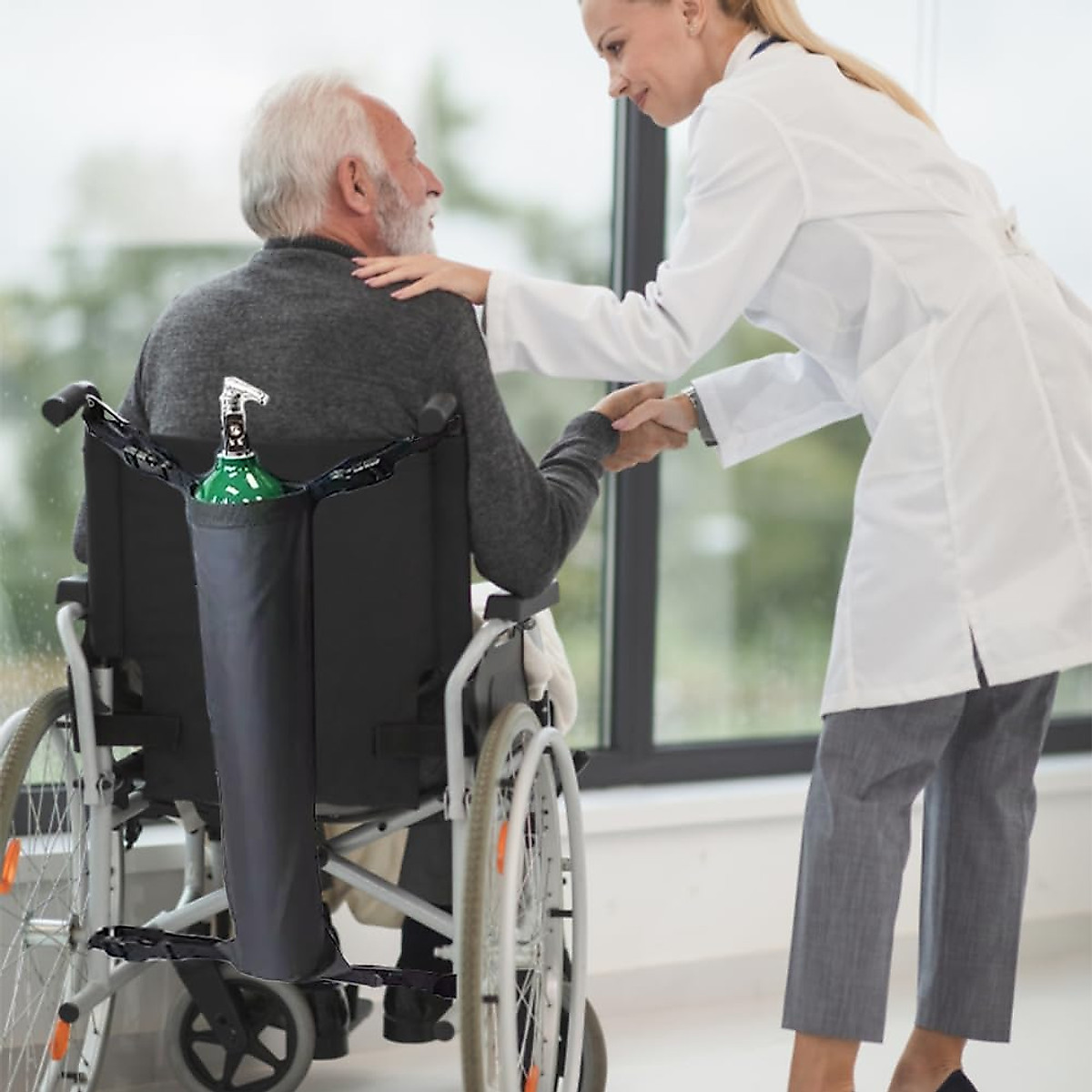 Oxygen Cylinder Bag, Oxygen Tank Holder, Oxygen Cylinder Holder Portable Transport Backpack with Buckles for Travel Carrier Home Rollator Scooter Easy Adjust Quick Release