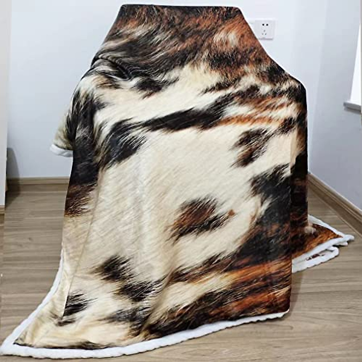 Cow Skin Print Cowhide Throw Blanket All Season Brown Black Flannal Plush Warm Animal Skin Blankets Lightweight Soft Fuzzy Throws Blanket for Bed Sofa Couch Travel 80"x60"